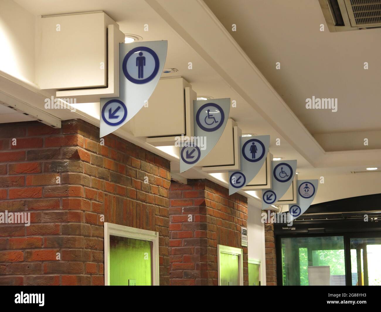 Stafford motorway services hi-res stock photography and images - Alamy