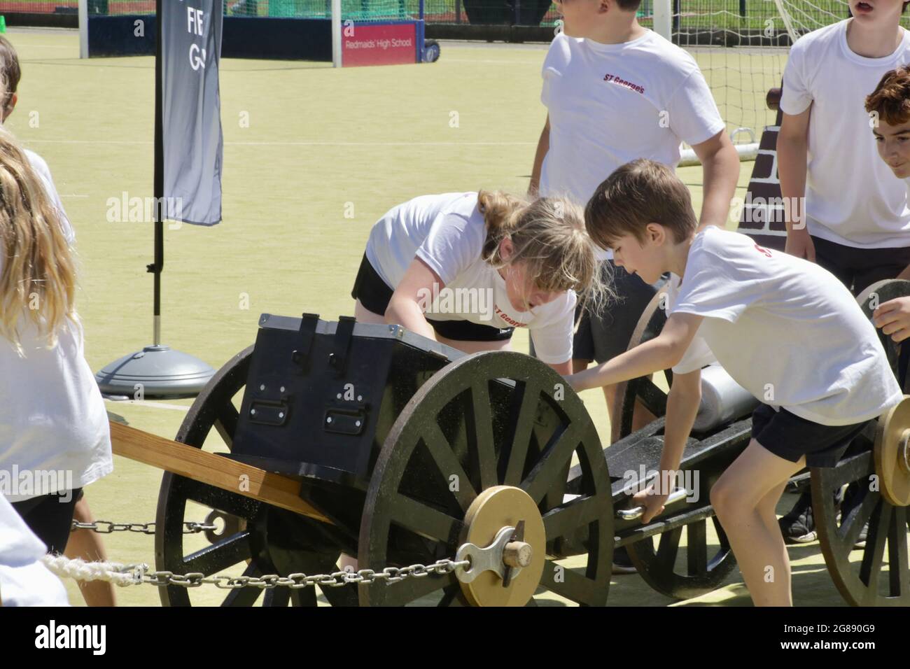 Junior field gun hi-res stock photography and images - Alamy