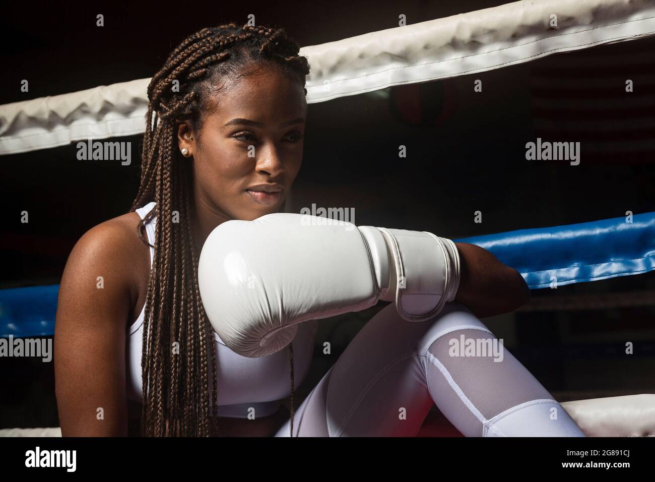 Girl fighting in ring hi-res stock photography and images - Alamy