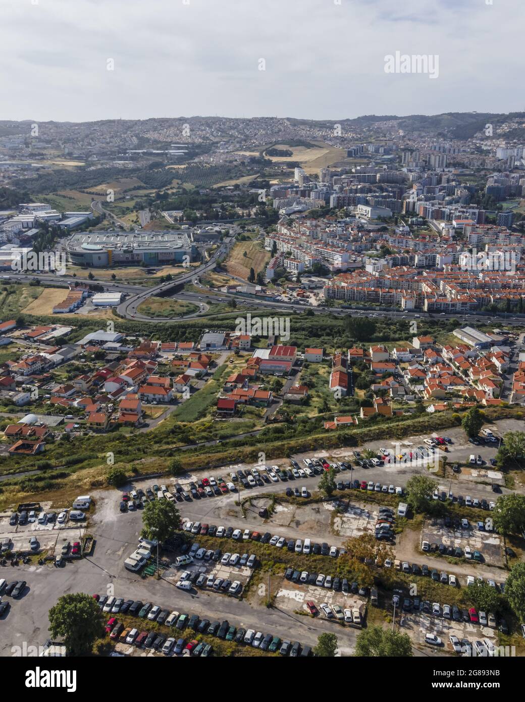 Lisbon slum hi-res stock photography and images - Alamy
