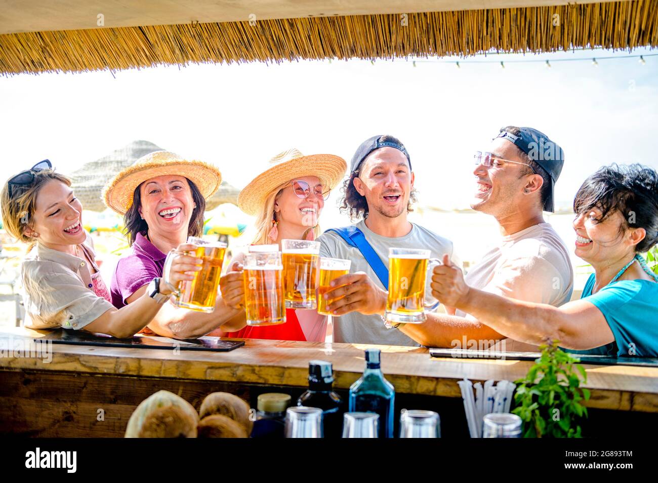 Beer glasses toasting summer hi-res stock photography and images - Alamy