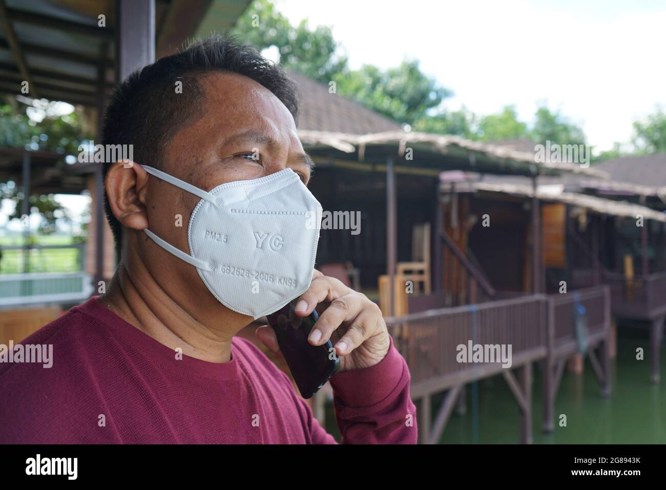 Industrial worker wearing a mask covid hi-res stock photography and ...