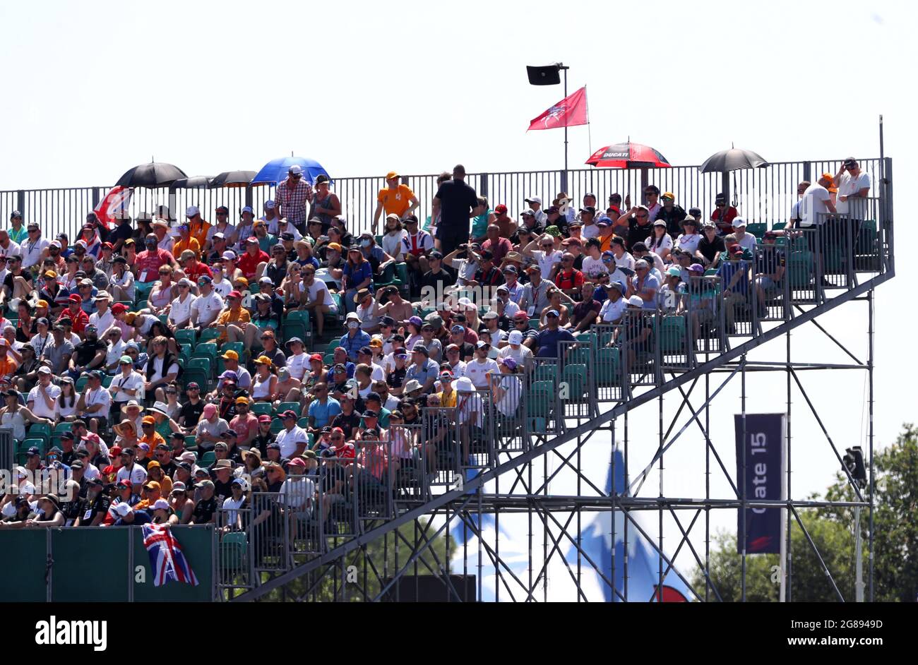 Silverstone grand prix stands hi-res stock photography and images - Alamy