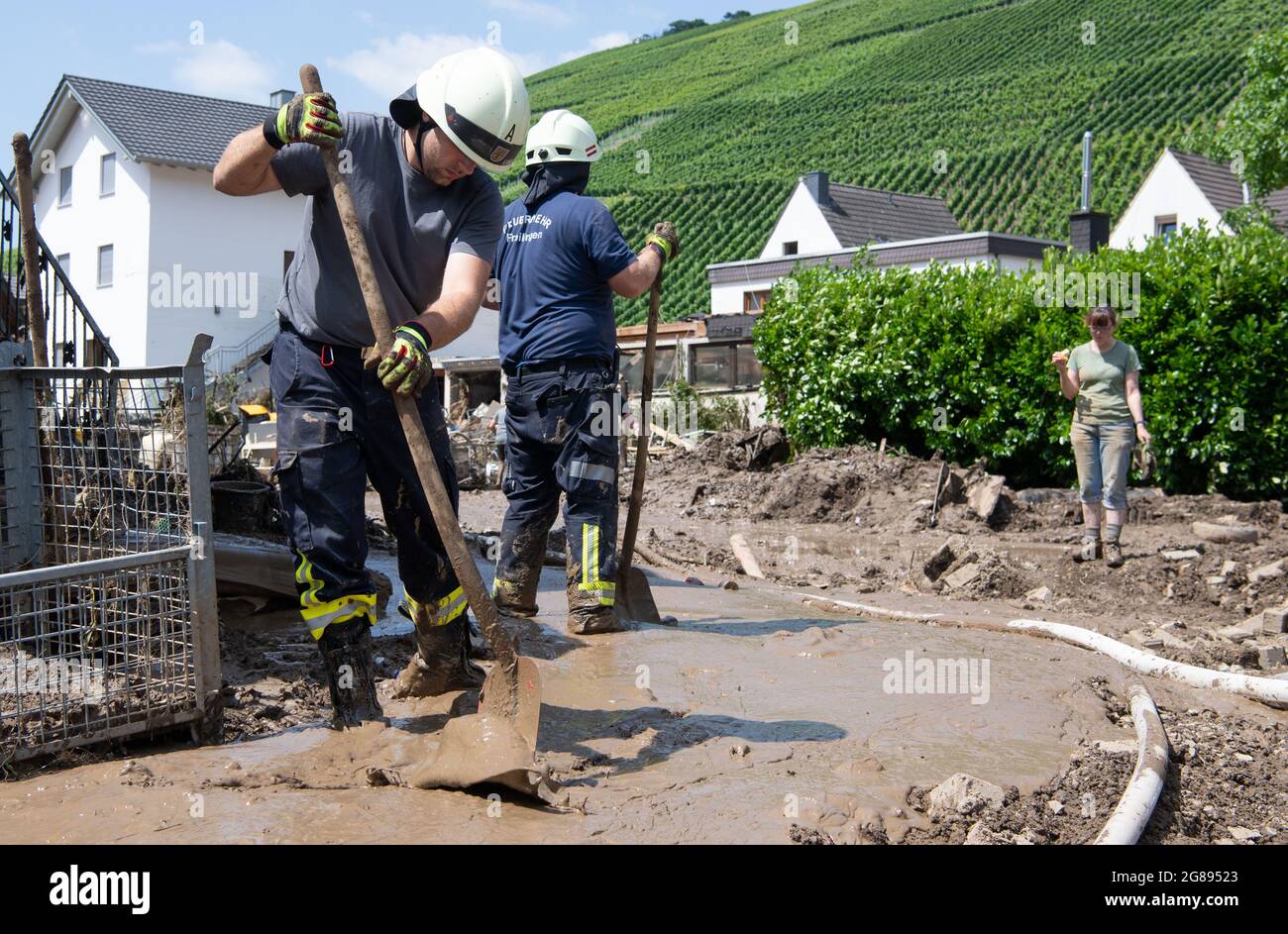 Marienthal, Germany. 18th July, 2021. Firefighters clear mud that ...