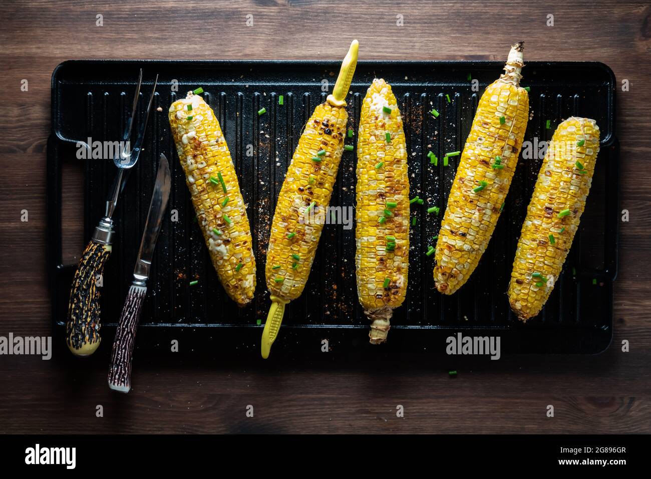 Top down pan hi-res stock photography and images - Alamy