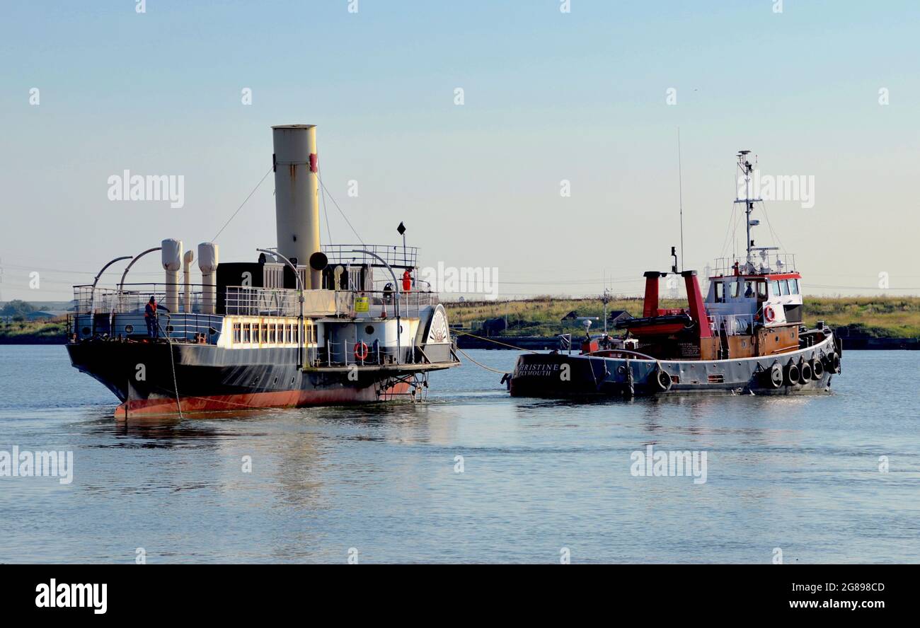 Queen under hi-res stock photography and images - Alamy