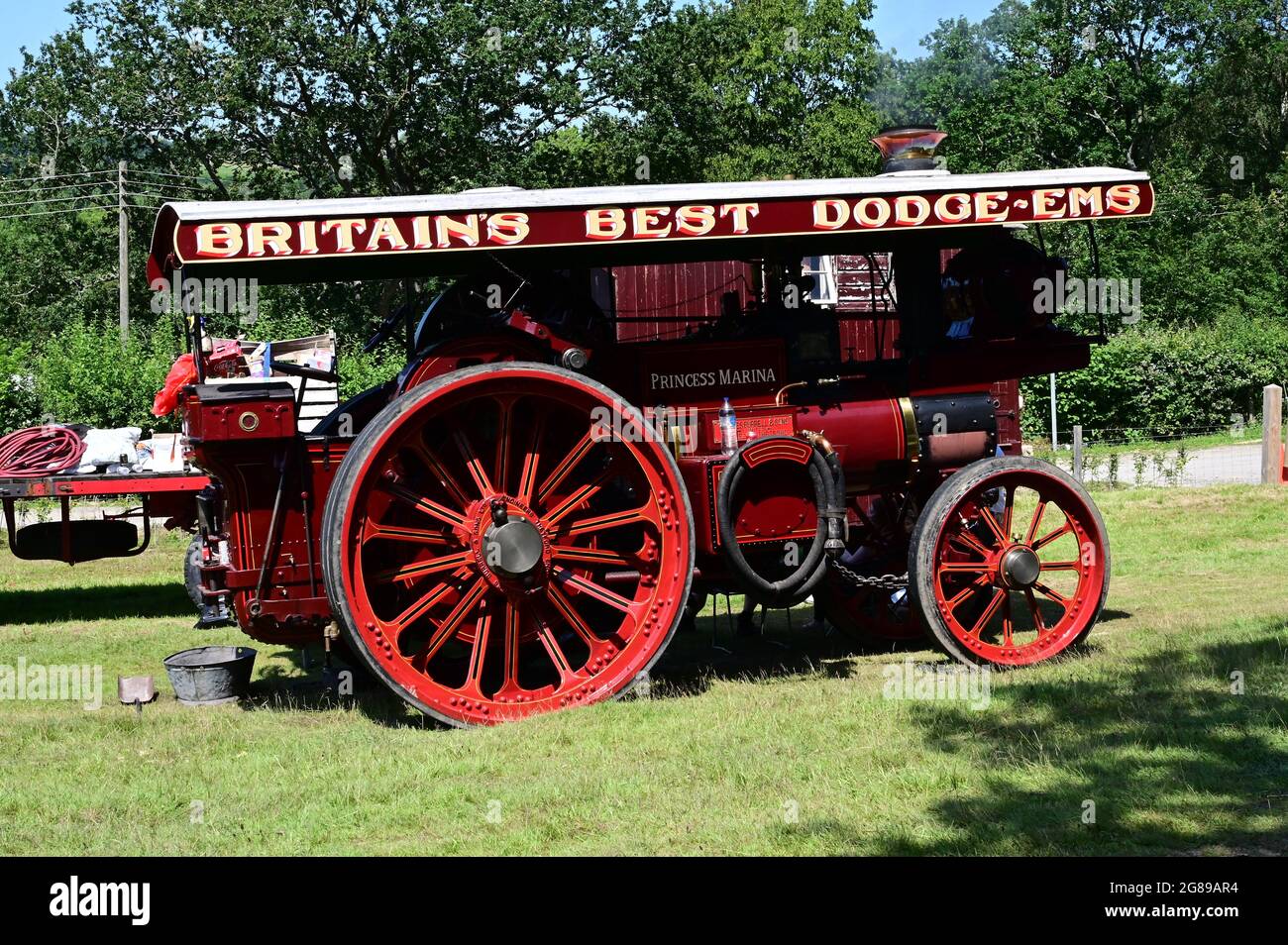 Victorian farm wheels hi-res stock photography and images - Alamy