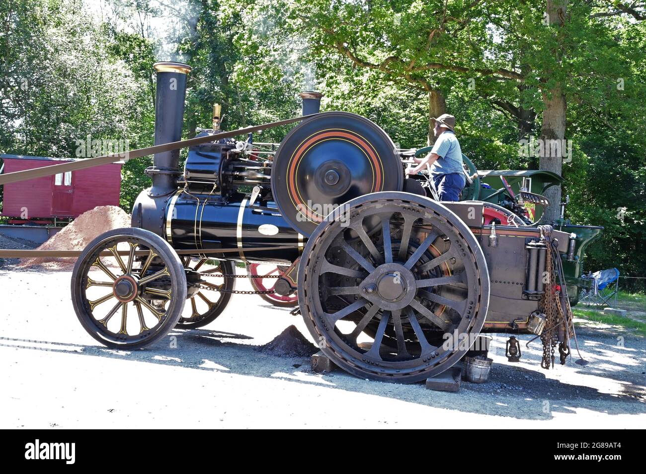 Steam traction engine smoke stack hi-res stock photography and images ...