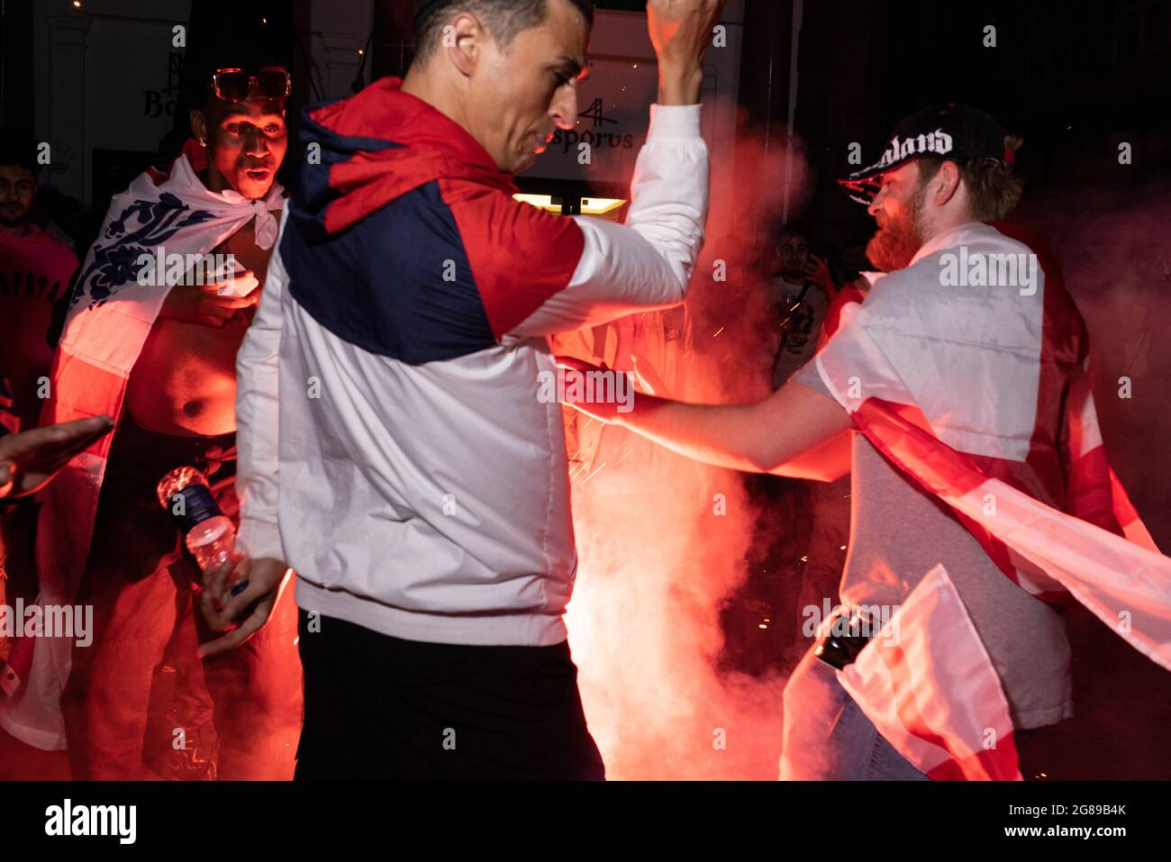 England flags euro 2021 final hi-res stock photography and images - Alamy