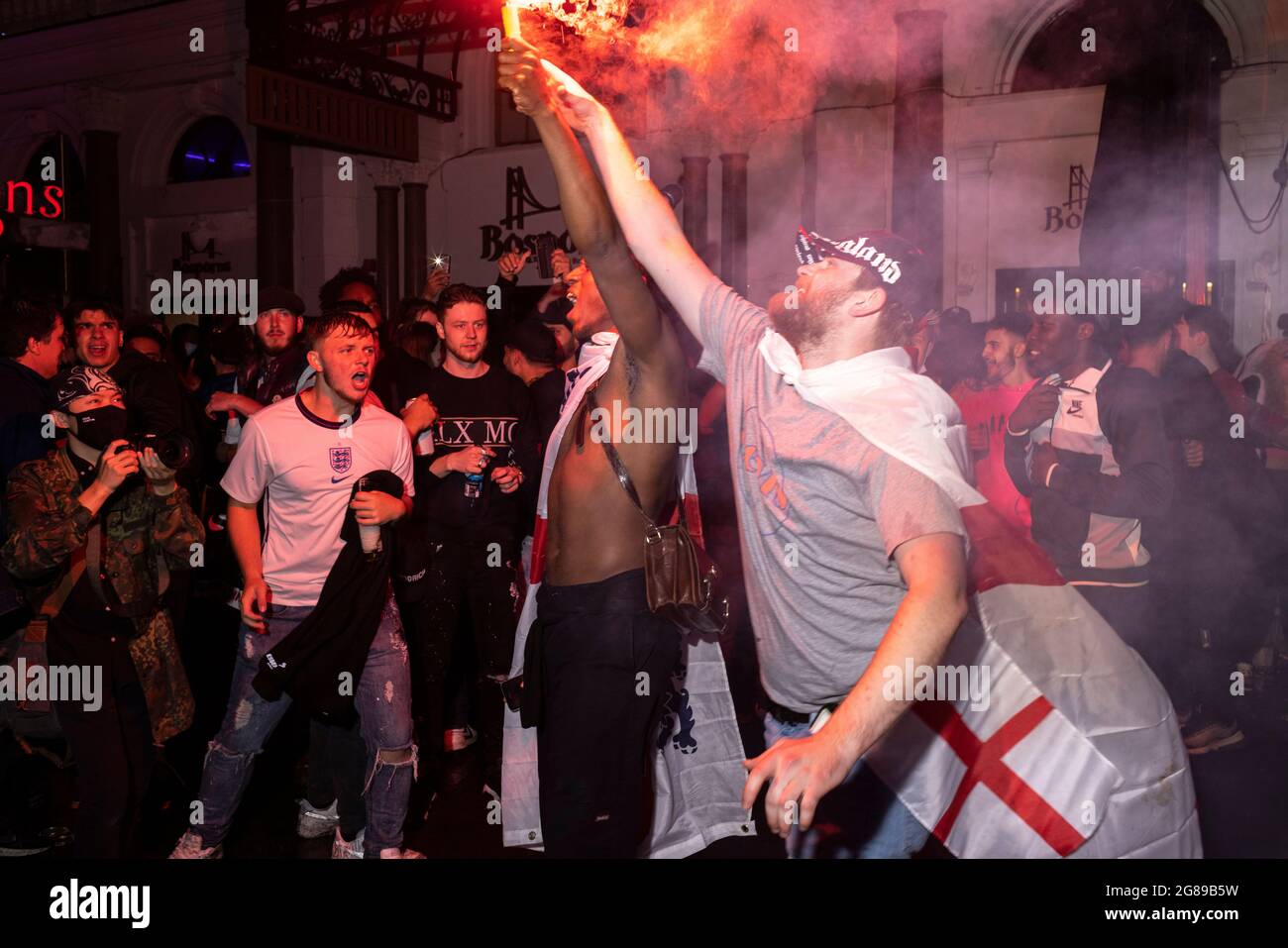 England flags euro 2021 final hi-res stock photography and images - Alamy