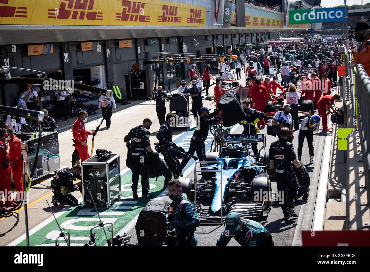 Alpine f1 team a521 in pits while race is stopped hi-res stock ...