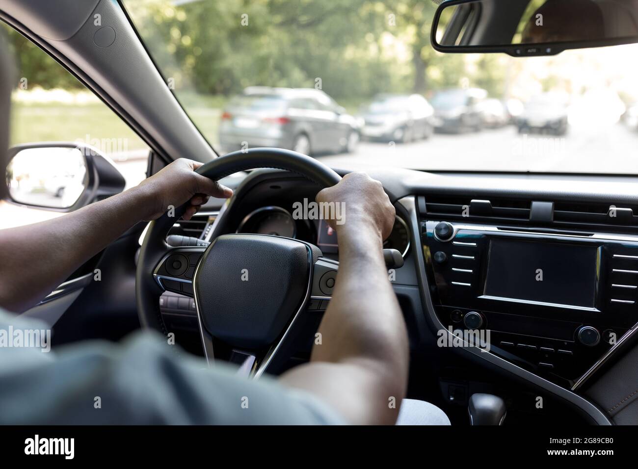 Shoulder to the wheel hi-res stock photography and images - Alamy