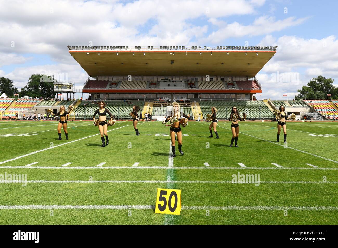 Elf dance hi-res stock photography and images - Alamy