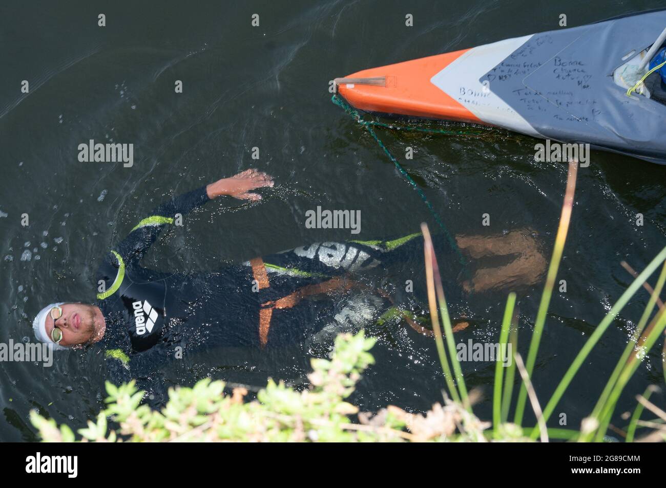 FRANCE TABLOIDS OUT - After 650 km swimming, Arthur Germain arrives in ...