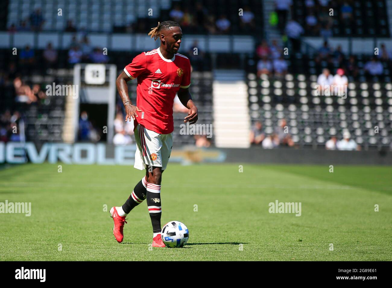 Aaron Wan Bissaka #29 of Manchester United controls the ball Stock ...