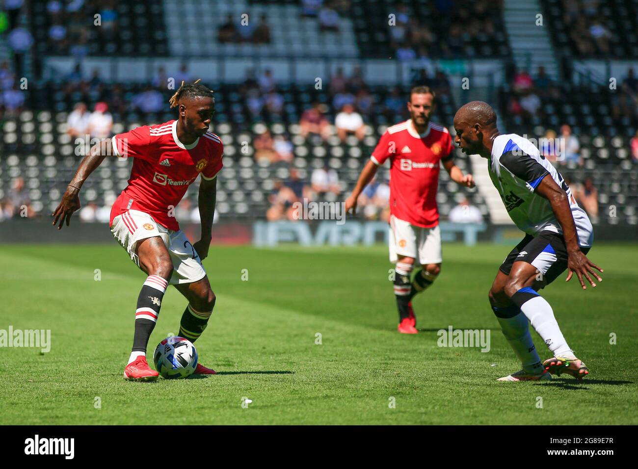 Aaron Wan Bissaka #29 of Manchester United controls the ball Stock ...