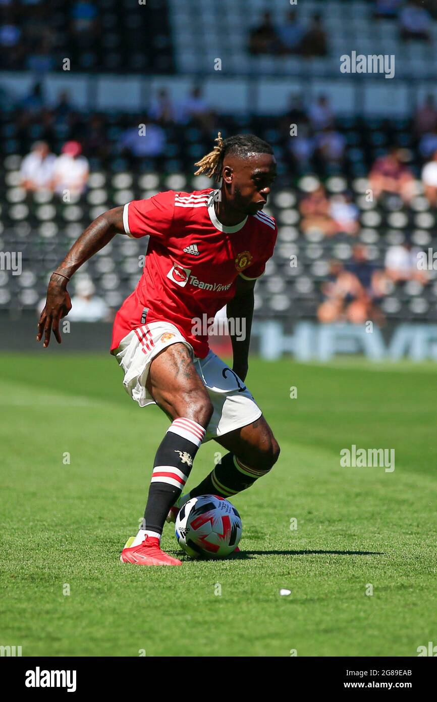 Aaron Wan Bissaka #29 of Manchester United controls the ball Stock ...