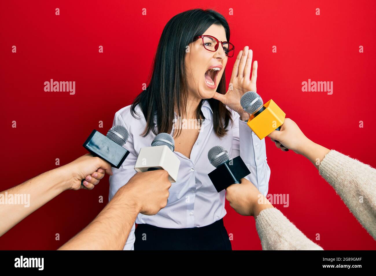 Angry shouting at reporter hi-res stock photography and images - Alamy