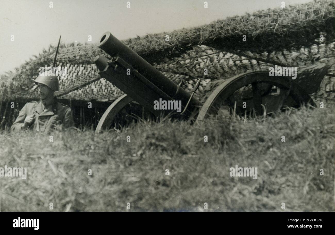 Artiglieria cannone hi-res stock photography and images - Alamy