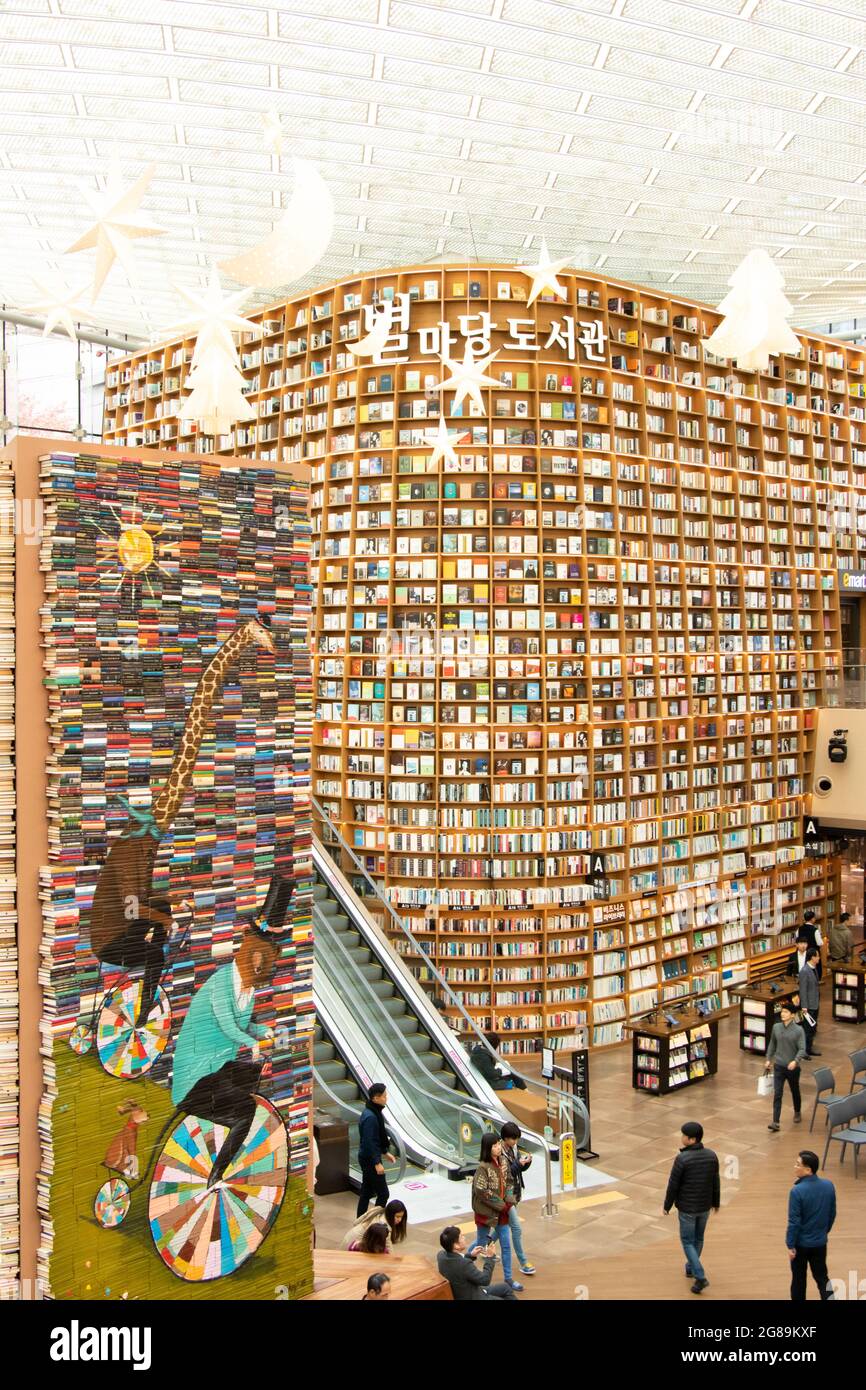 Seoul, South Korea, Nov 9, 2018 :Unidentified people walk, read ...