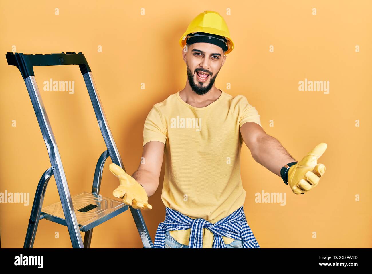 Construction worker arm hug hi-res stock photography and images - Alamy