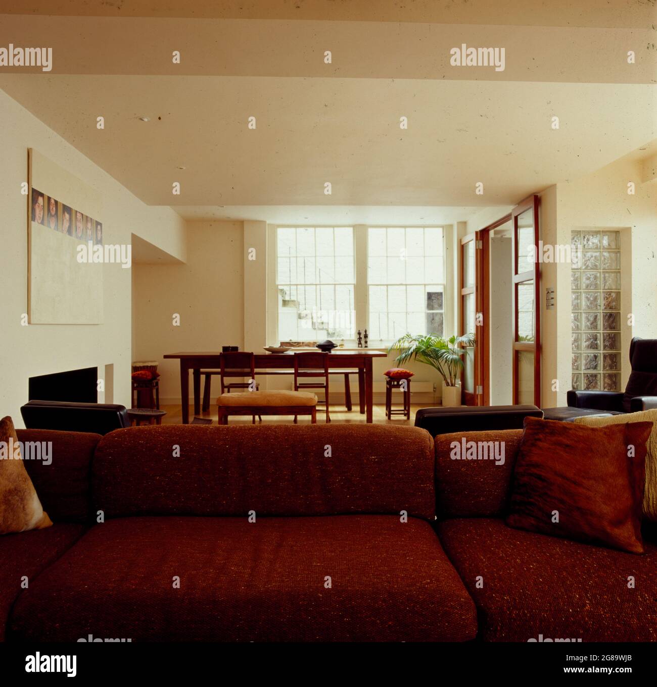 London modern open plan hi-res stock photography and images - Alamy