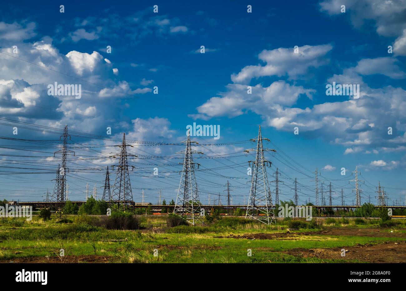 High voltage electric pylon and electrical wire . High voltage grid ...
