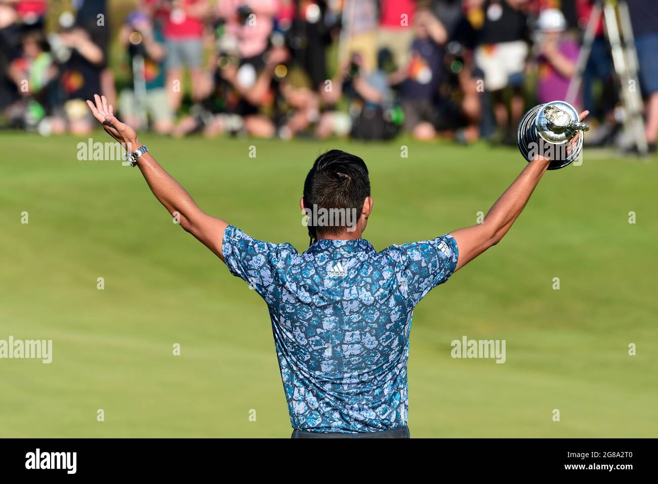 The open 2021 golf crowd hi-res stock photography and images - Alamy