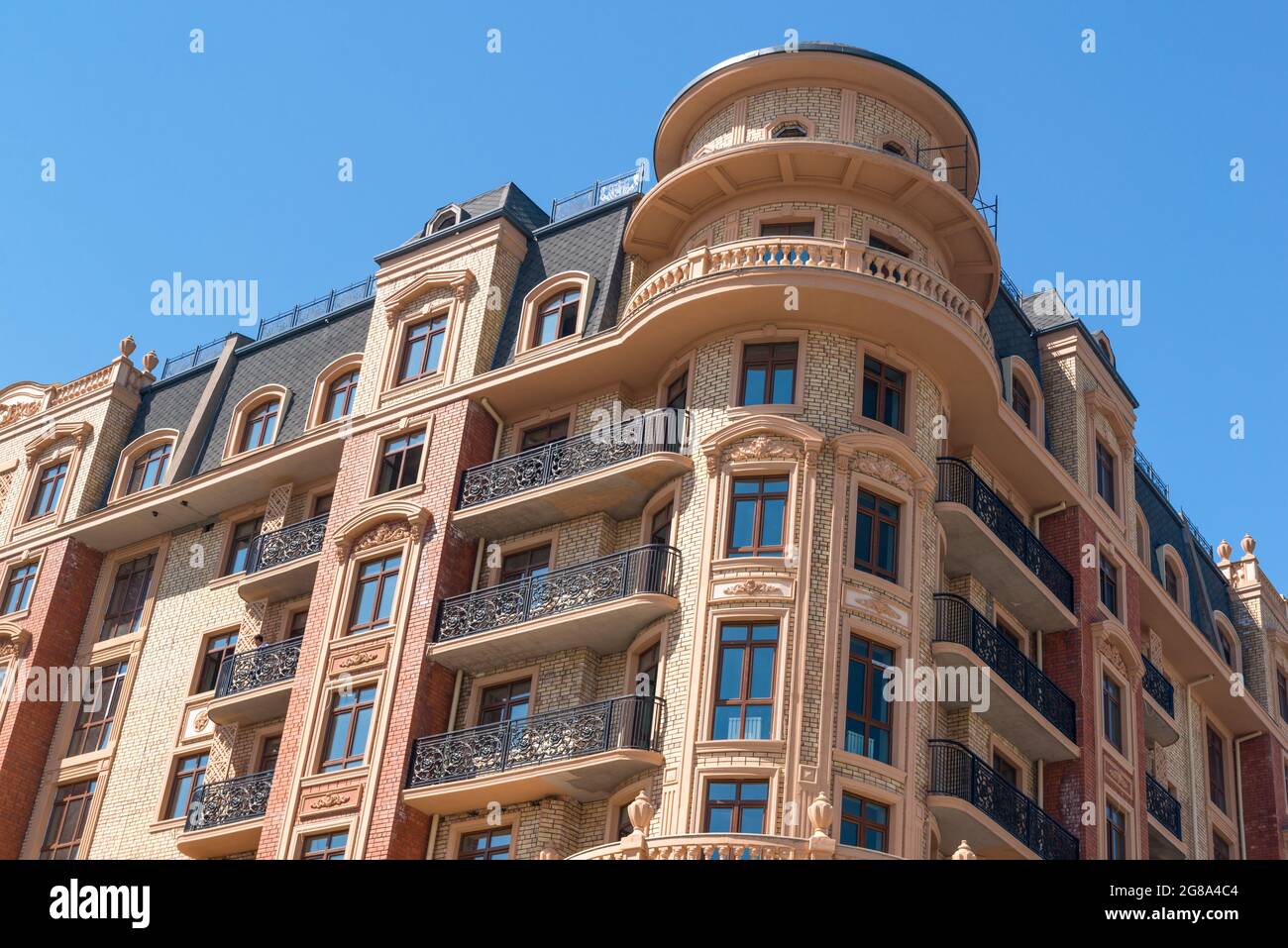 Modern apartment complex design. Panoramic view Stock Photo - Alamy