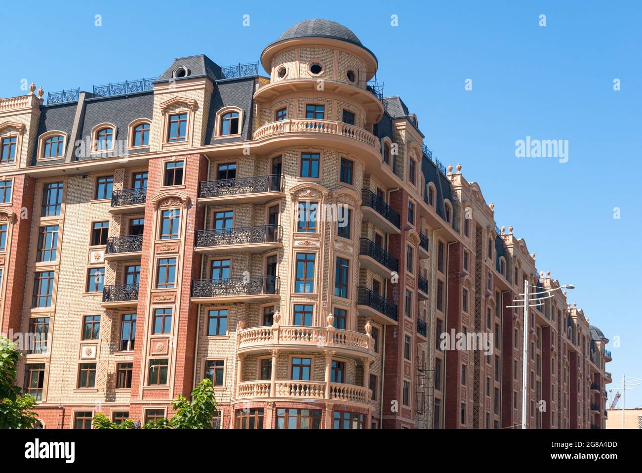 Modern apartment complex design. Panoramic view Stock Photo - Alamy