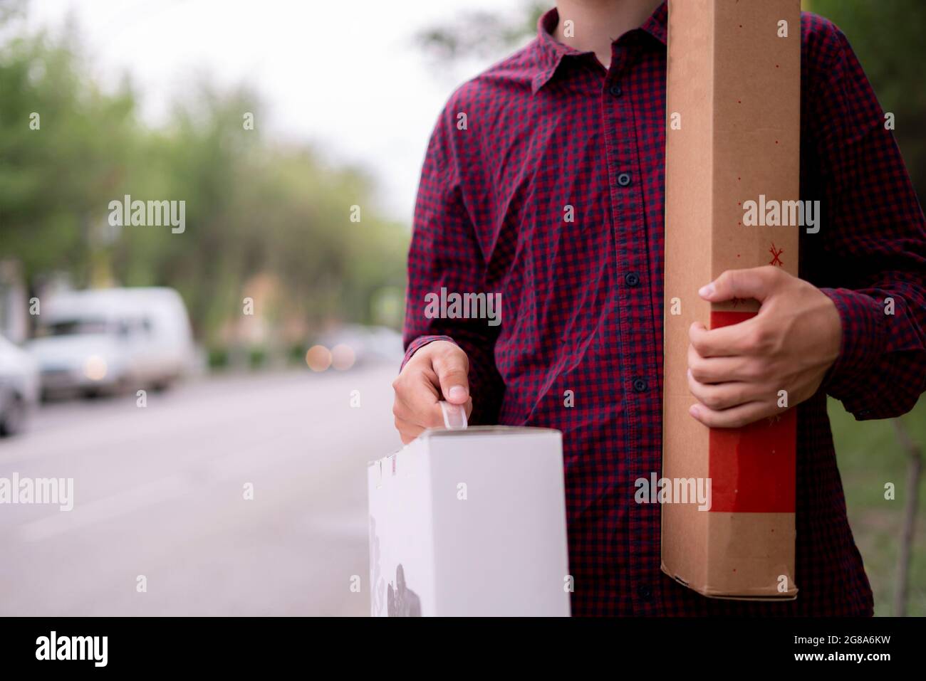 Customer waiting for parcel delivery hi-res stock photography and ...