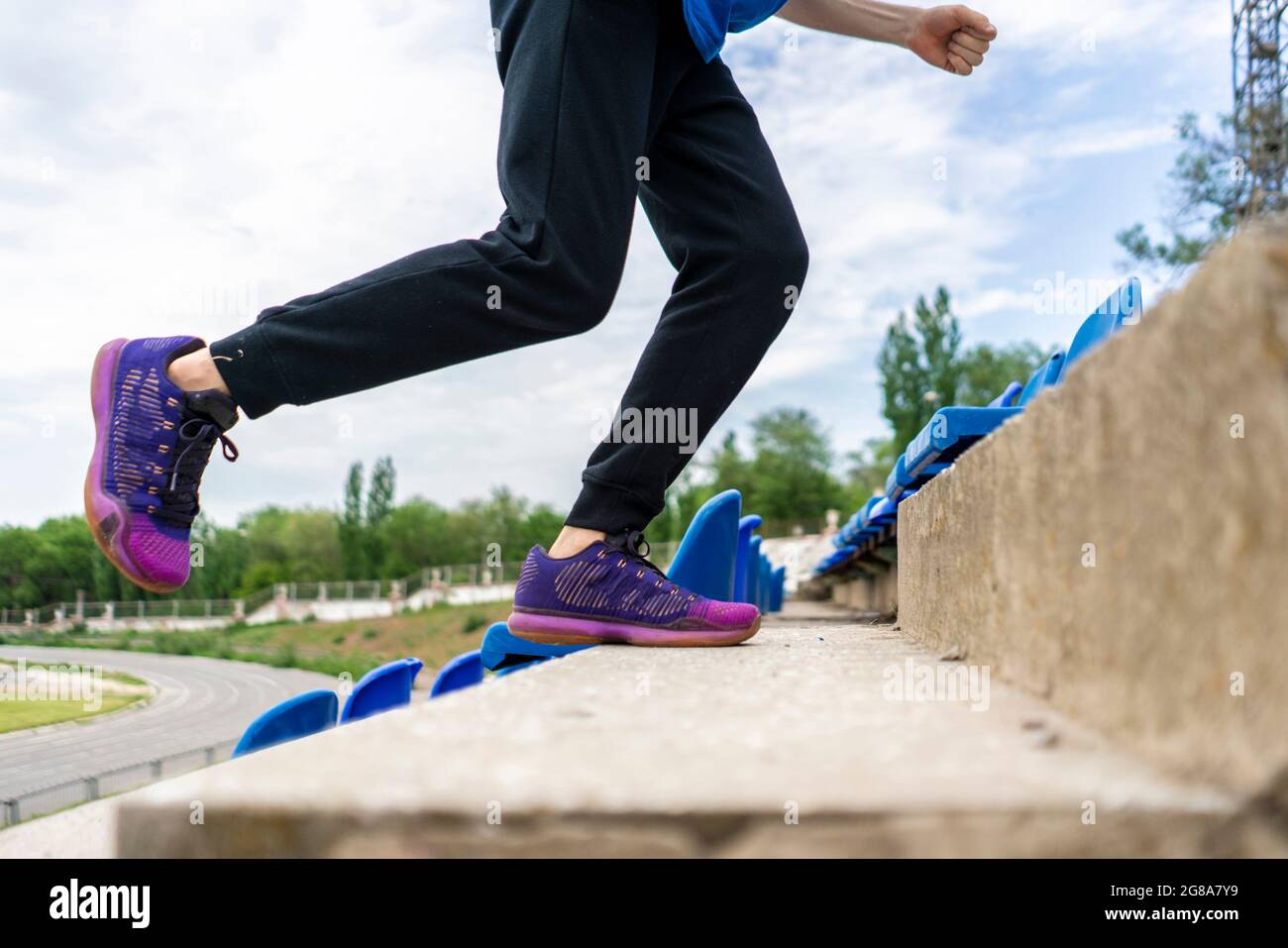 Foot stairs exercise hi-res stock photography and images - Alamy