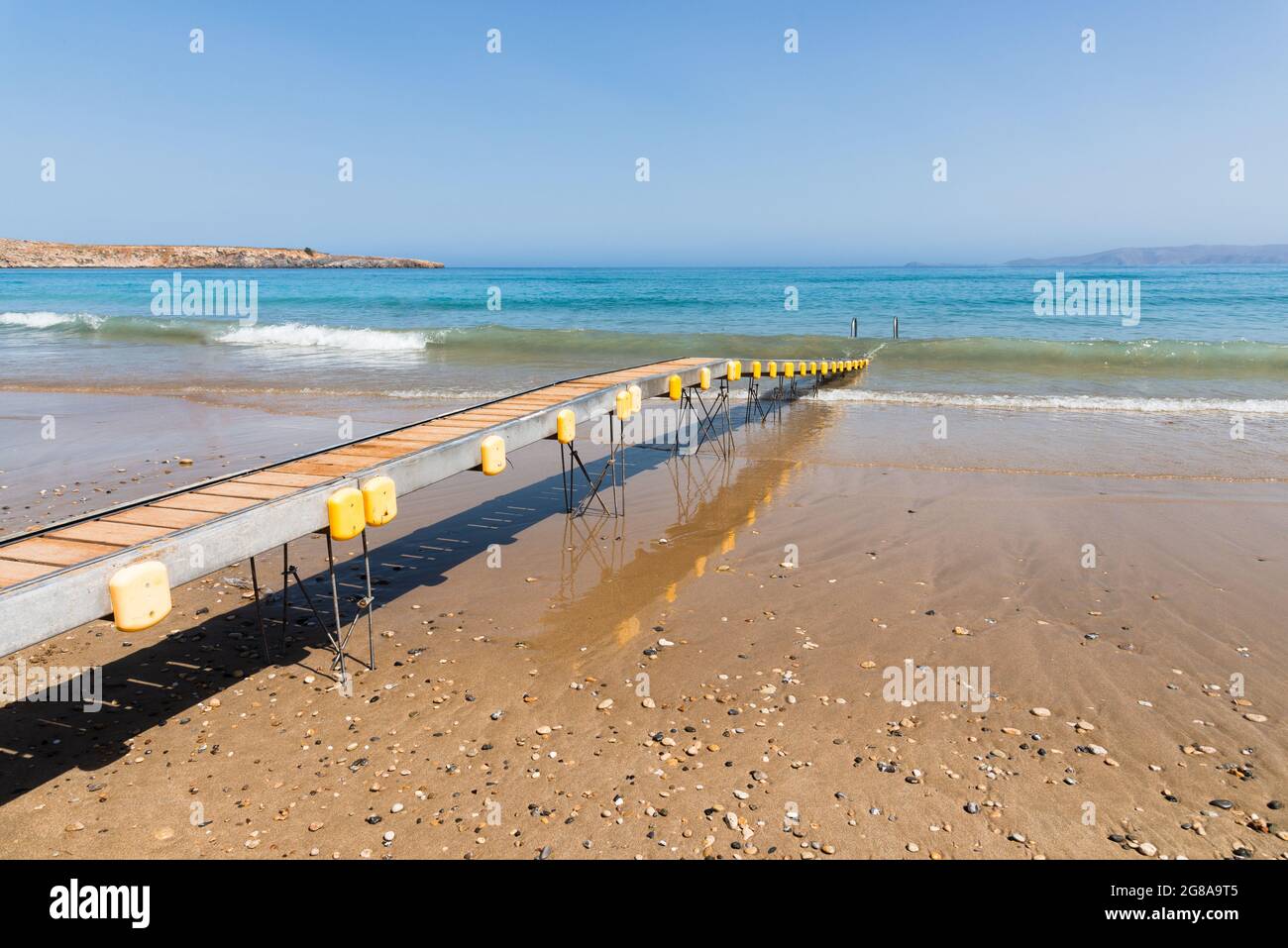 Beach railings ramp hi-res stock photography and images - Alamy