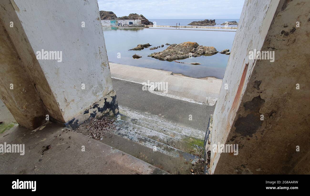 Tarlair outdoor pool hi-res stock photography and images - Alamy