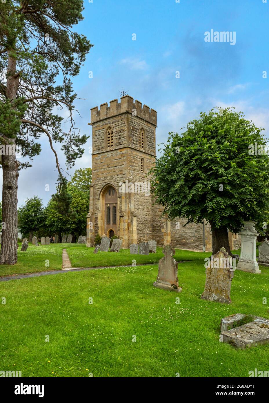 St. Peter's Church in the Worcestershire village of Pebworth Stock ...