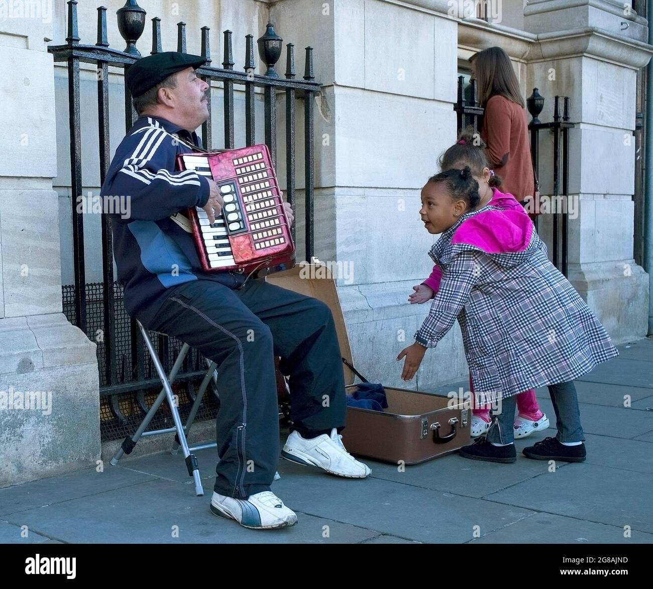 Squeezebox busker hi-res stock photography and images - Alamy