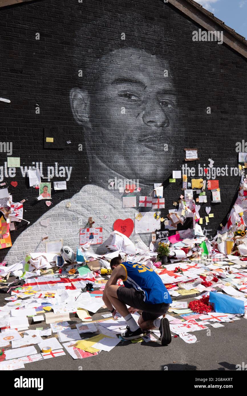 Marcus rashford graffiti hi-res stock photography and images - Alamy