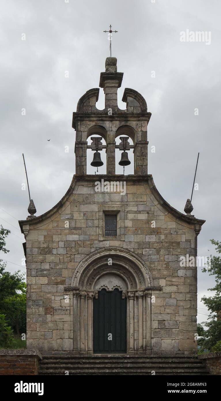 Igrexa de san pedro de portomarin hi-res stock photography and images ...