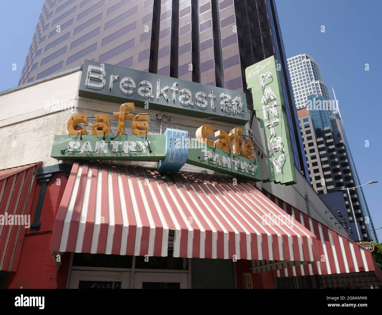 Social pantry cafe hi-res stock photography and images - Alamy