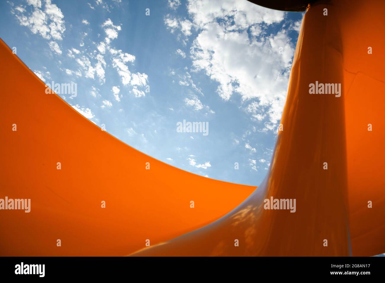 White plastic sky hi-res stock photography and images - Alamy