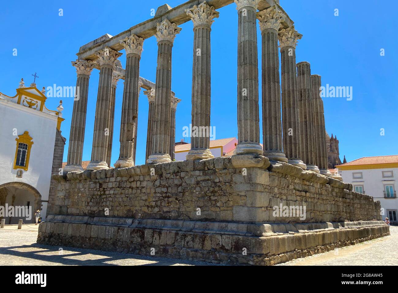 Evora, Portugal: 09/06/2021: Ancient roman temple of Diana in the old ...