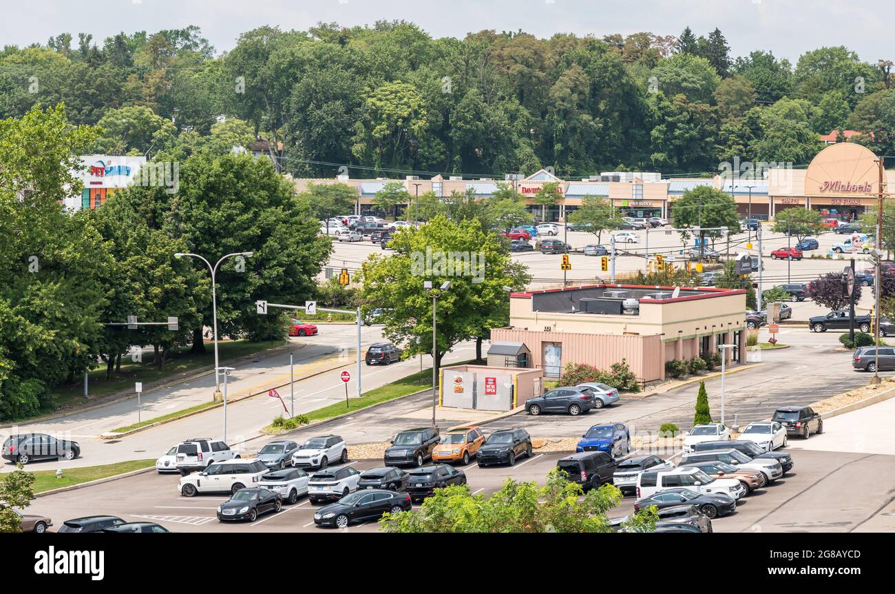 Holiday Center shopping mall in the background with the intersection of ...