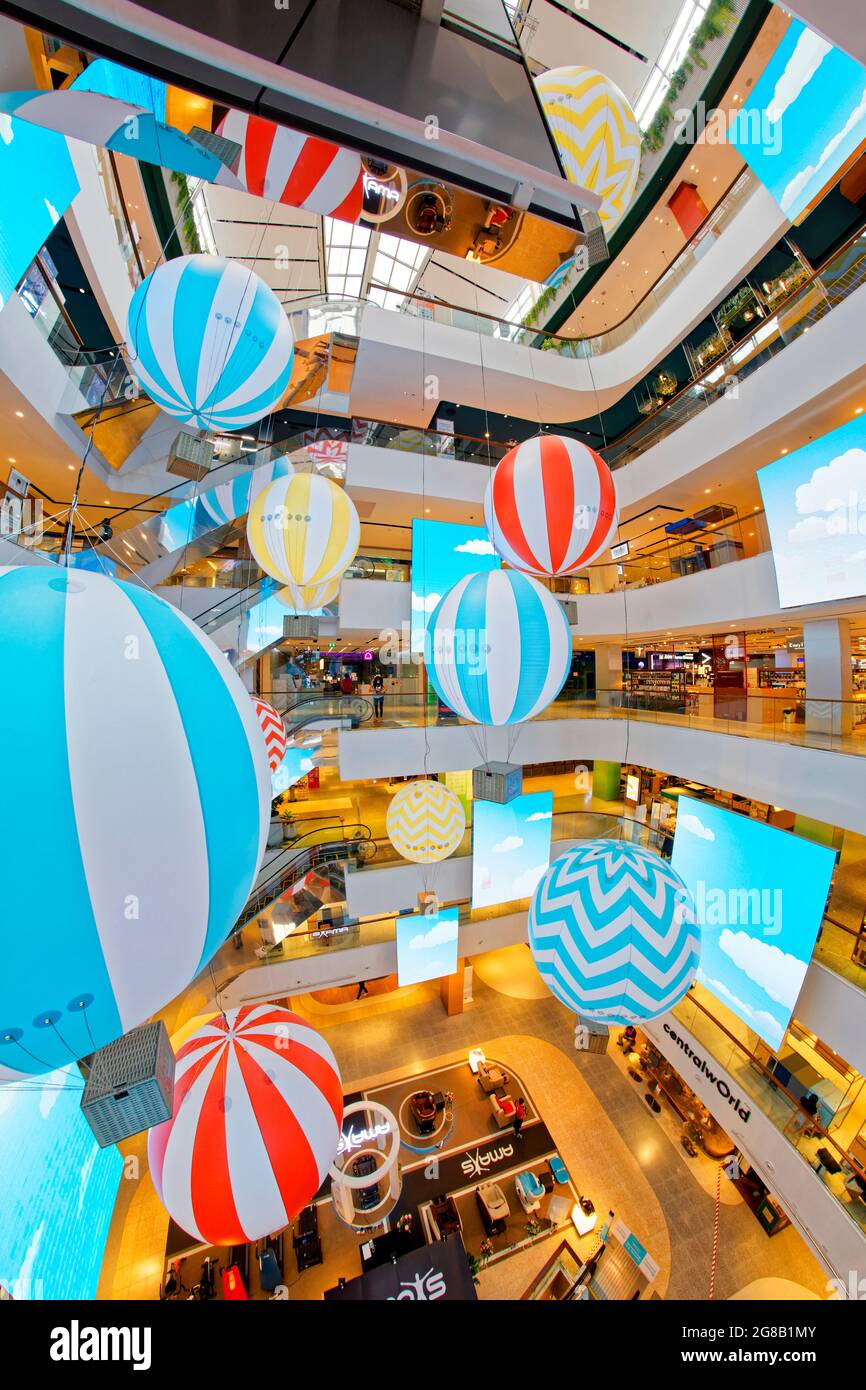 CentralWorld shopping plaza and complex, Bangkok Stock Photo - Alamy