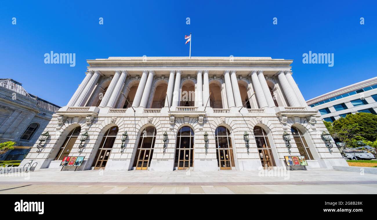 San francisco opera house hi-res stock photography and images - Alamy