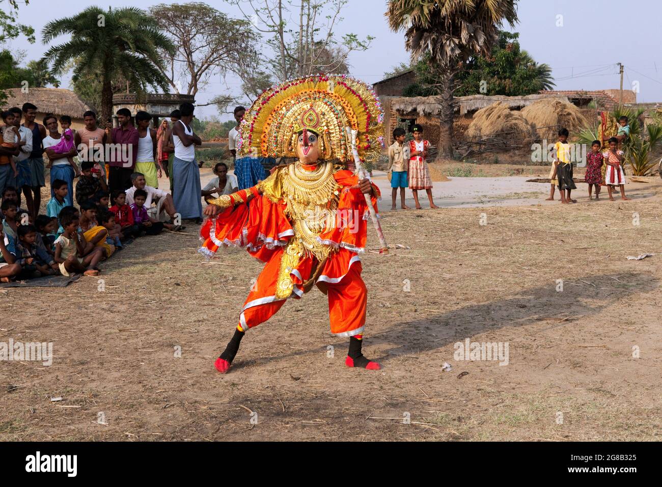 Chou mask dance hi-res stock photography and images - Alamy