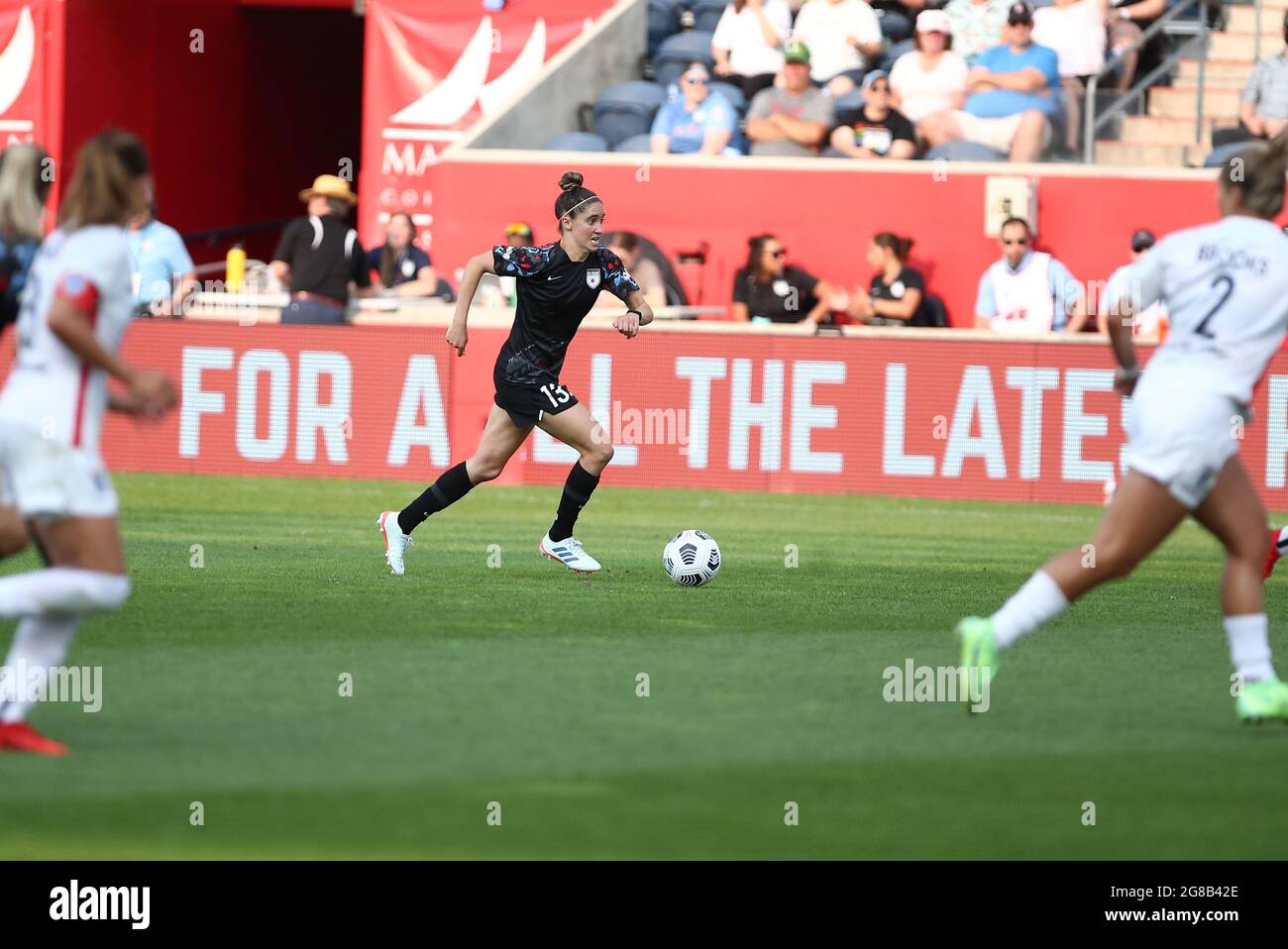 Chicago Red Stars midfielder Morgan Gautrat (13) dribbles the ball ...