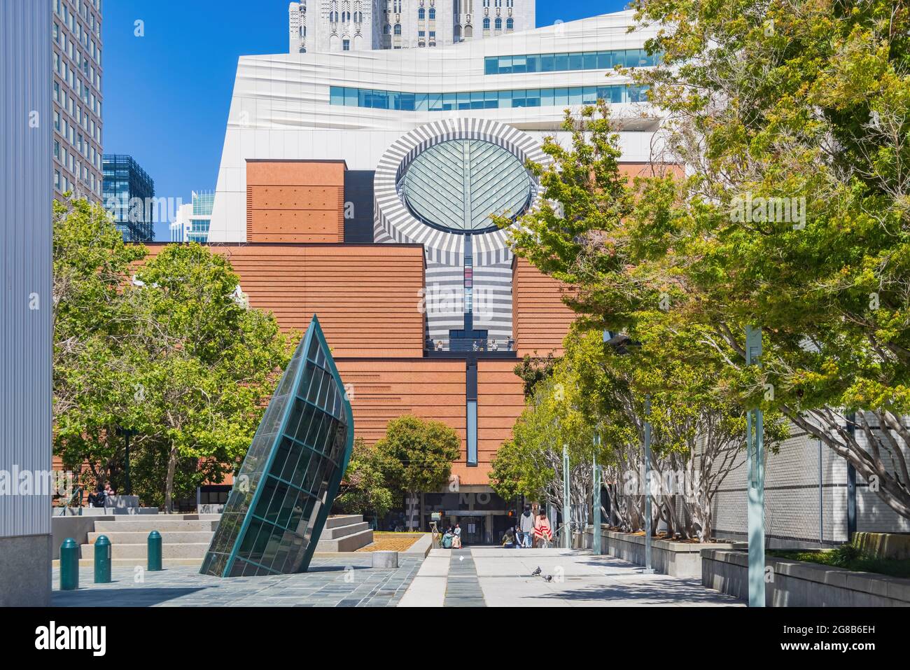 San Francisco, MAY 22, 2021 - Exterior view of The San Francisco Museum ...