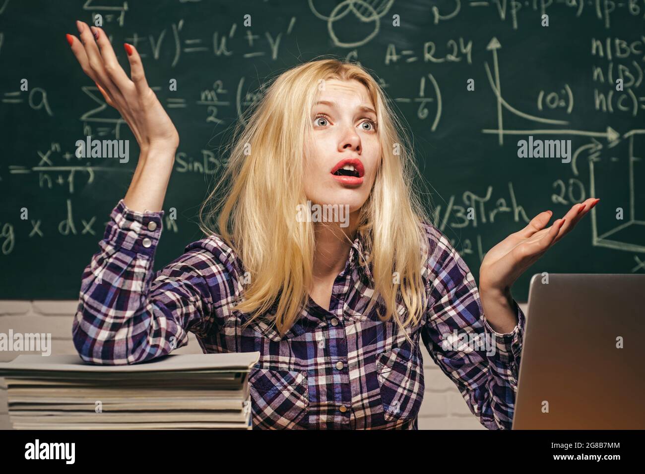 Campus intern hi-res stock photography and images - Alamy