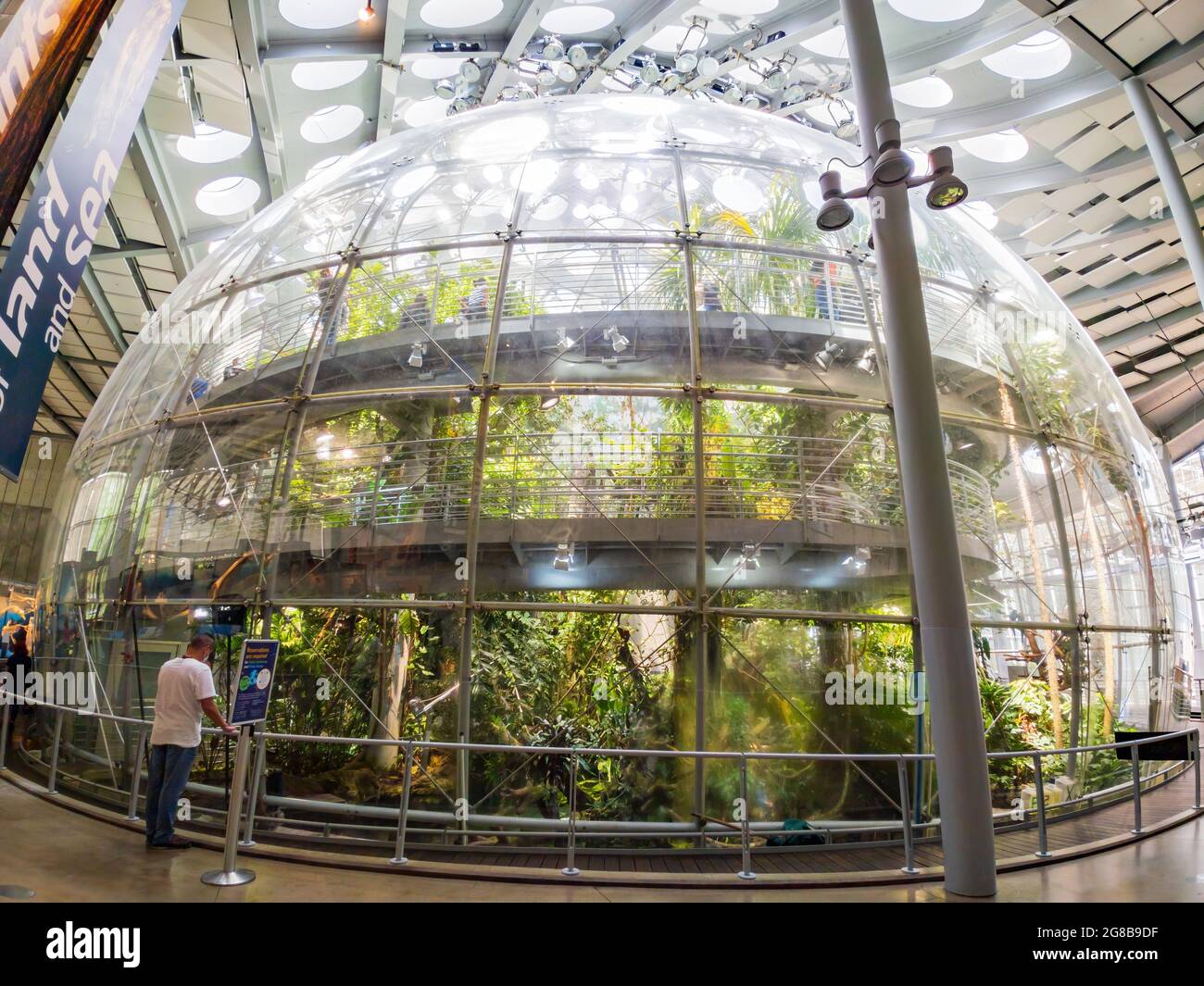 California academy of sciences building hi-res stock photography and ...