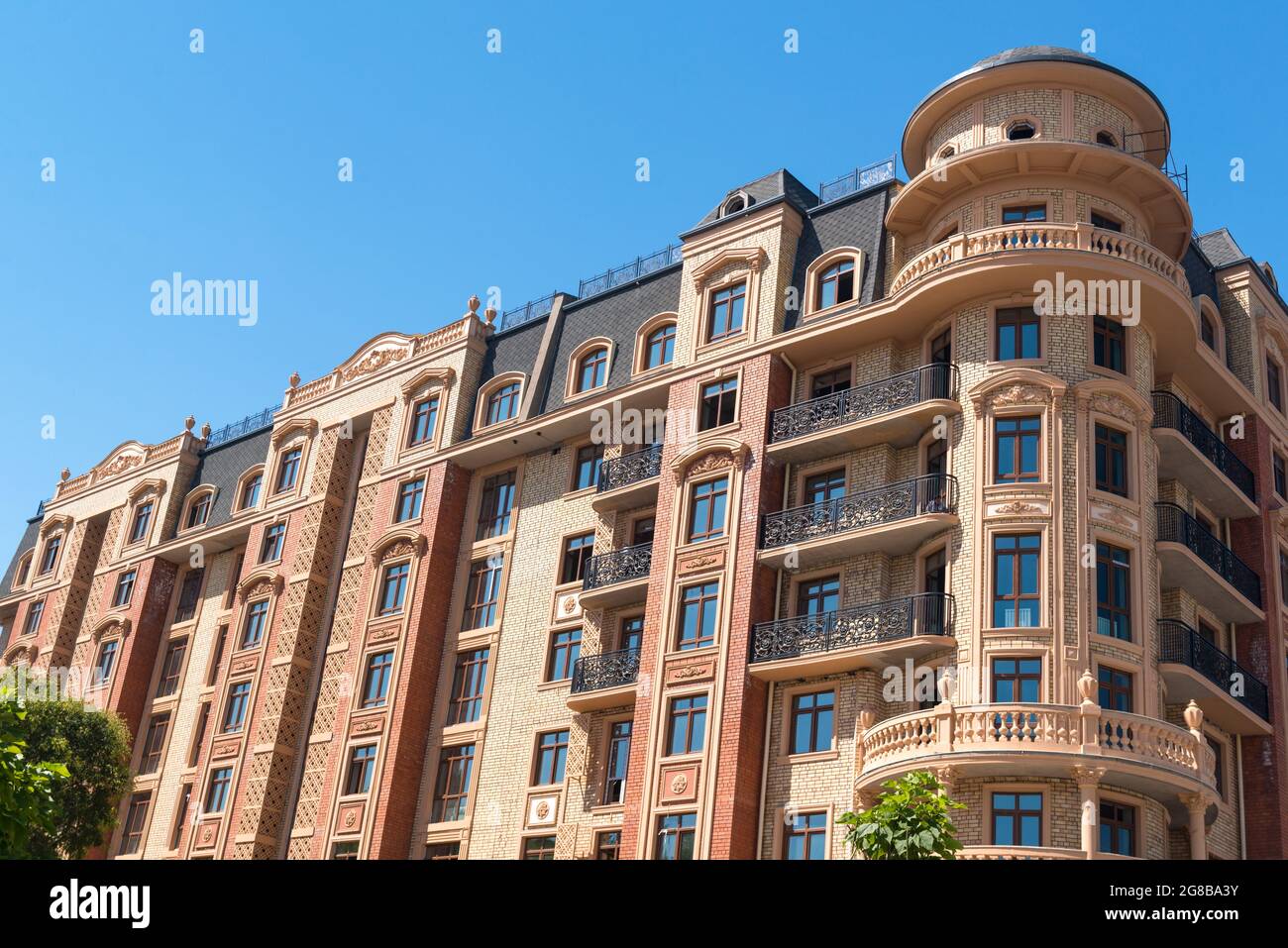 Modern apartment complex design. Panoramic view Stock Photo - Alamy